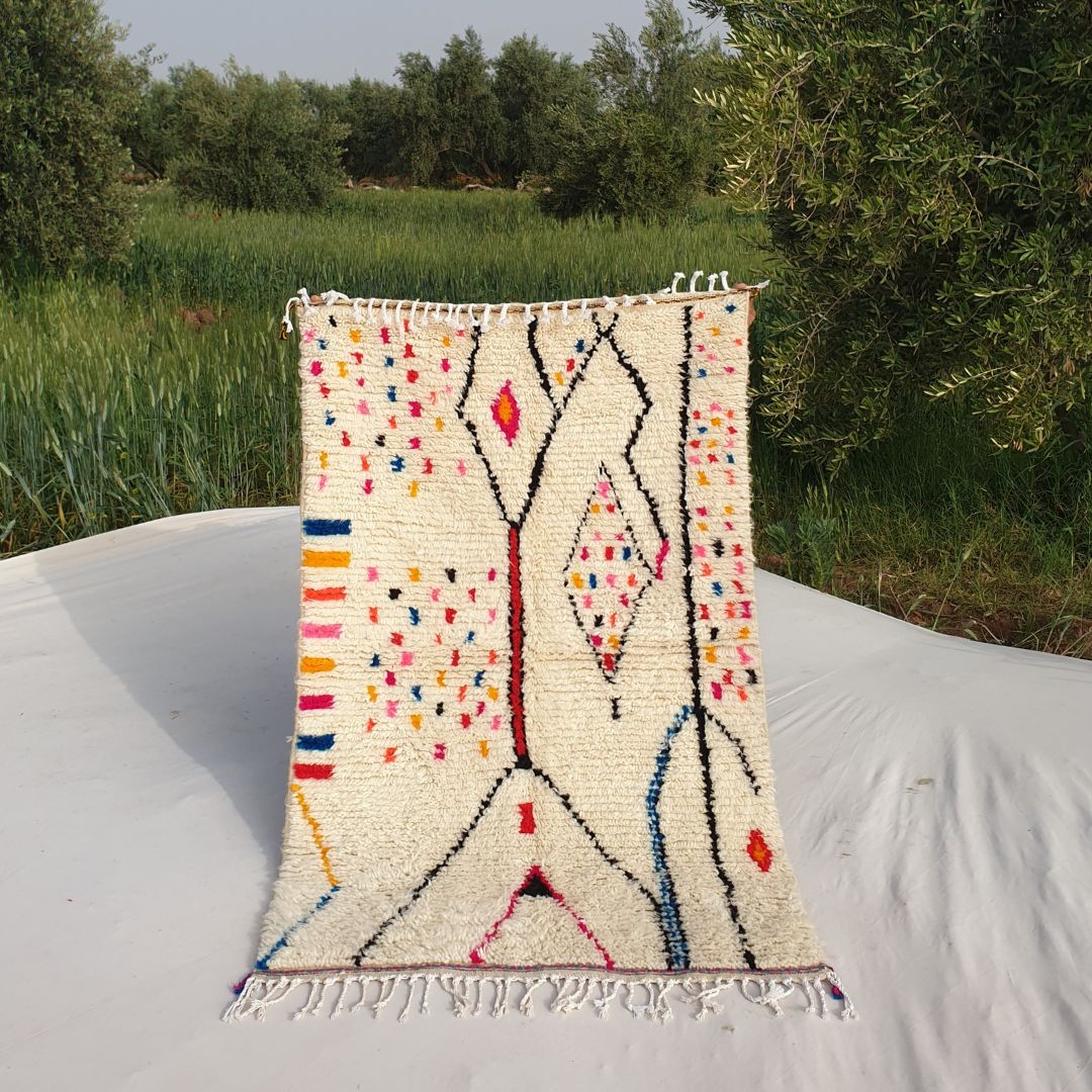 Weißer marokkanischer Teppich 3x5 Azilal | Authentischer ...