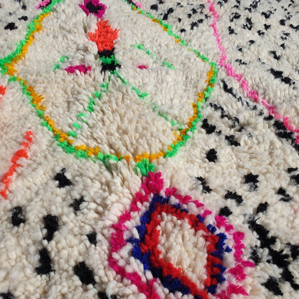 White Moroccan Rug Azilal | Authentic Handmade Moroccan Wool Rug | Ber ...